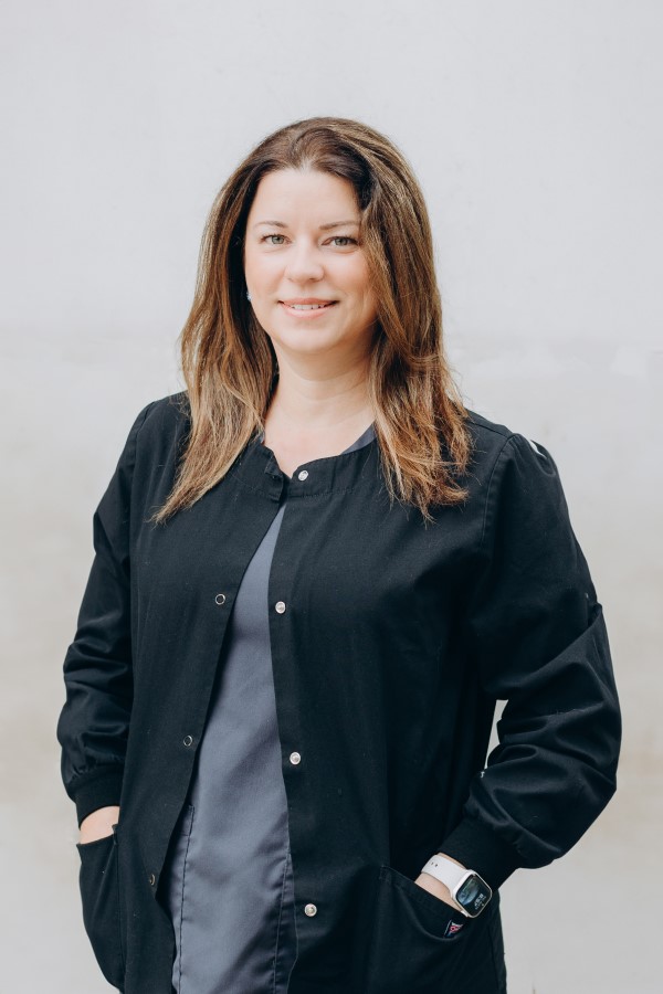 About Us - Apple Family Dental, Dentist in Des Plaines, IL | (847) 553-4848